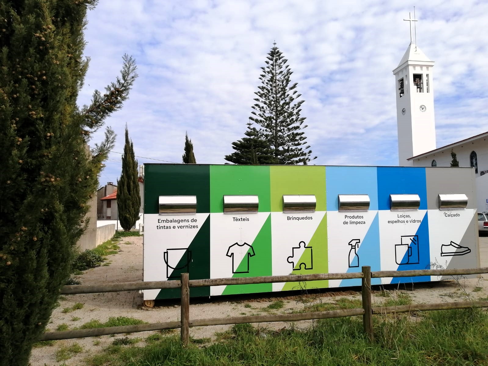 ♻ Ecocentro Móvel já se encontra instalado na União das Freguesias de ...